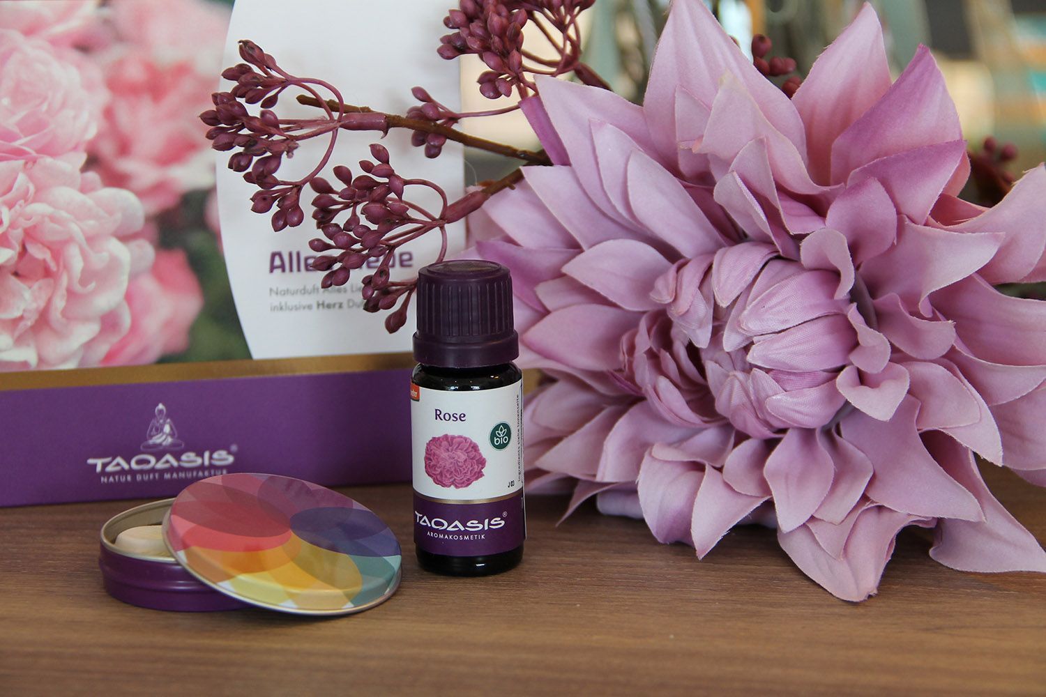 Ein duftendes Erlebnis erwartet Sie in Ihrer Helios Apotheke